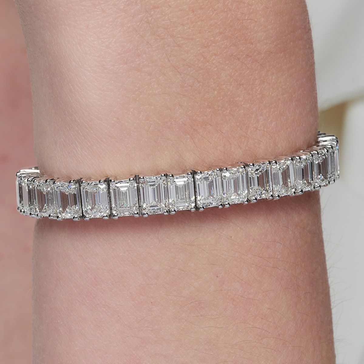 Emerald Tennis Bracelet | Daniel William Diamonds
